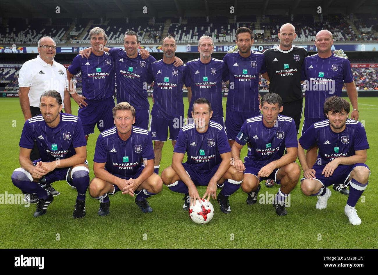 Anderlecht's players pictured at the start of a derby Legends game ...