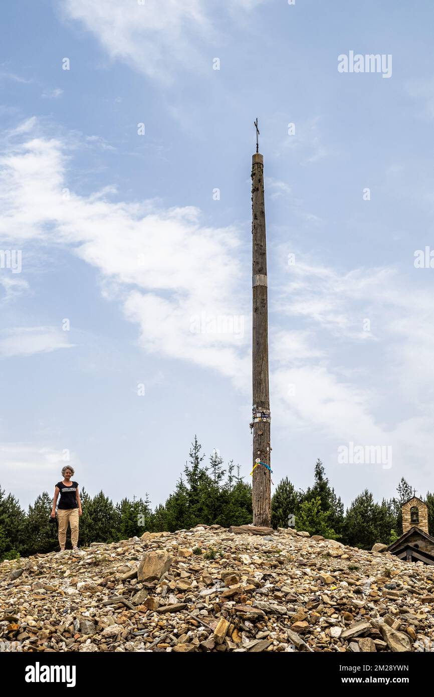 Cruz de ferro at the camino de santiago hi-res stock photography and images - Alamy