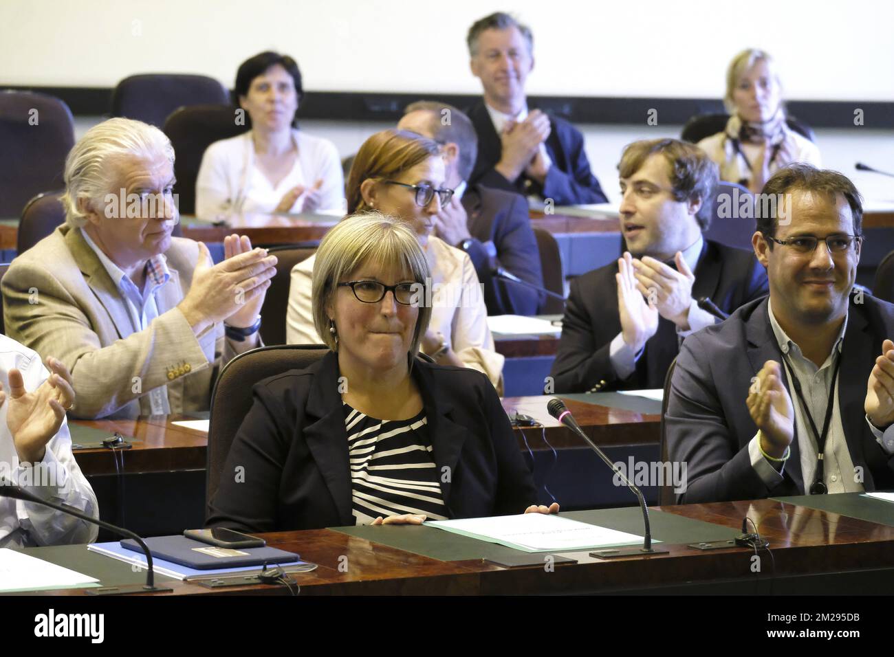 Isabelle Galant (C) and MR's David Clarinval pictured during a plenary ...