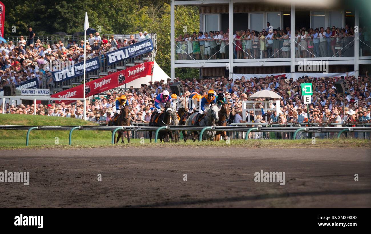 Illustration picture shows the yearly Waregem Koerse, 'Grote Steeple ...