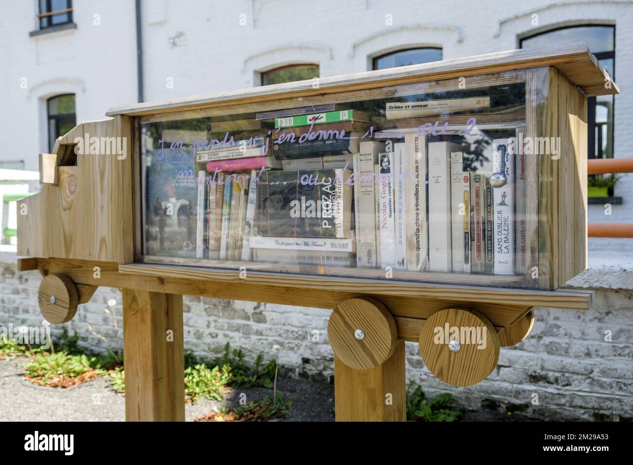 Book box to freely share a book trough a public box in the street ...