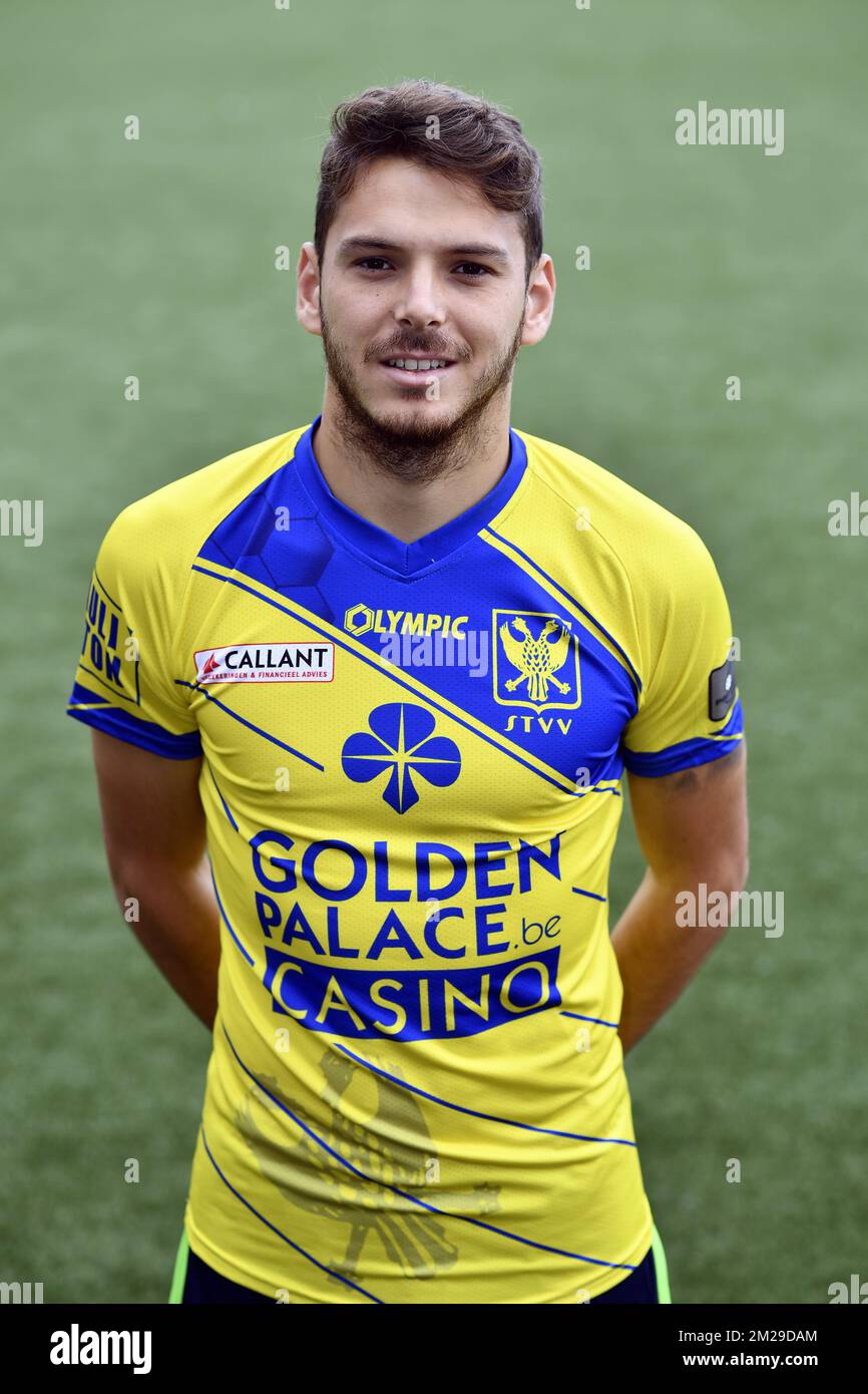 Eric ayala hi-res stock photography and images - Alamy