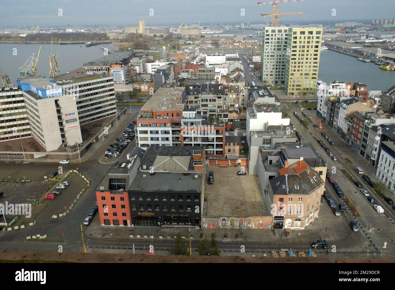 Anvers | Anvers - Vue du Port et ancien port depuis le sommet du MAS 08/12/2013 Stock Photo - Alamy