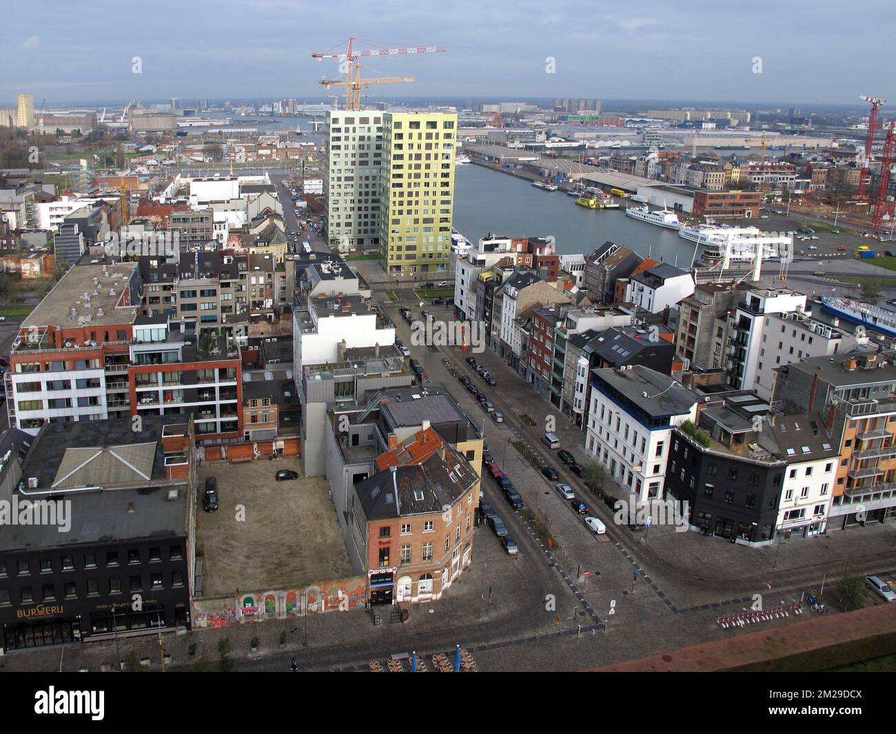 Anvers | Anvers - Vue du Port et ancien port depuis le sommet du MAS 08/12/2013 Stock Photo - Alamy