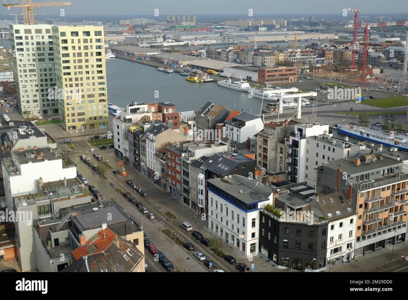 Anvers | Anvers - Vue du Port et ancien port depuis le sommet du MAS 08/12/2013 Stock Photo - Alamy