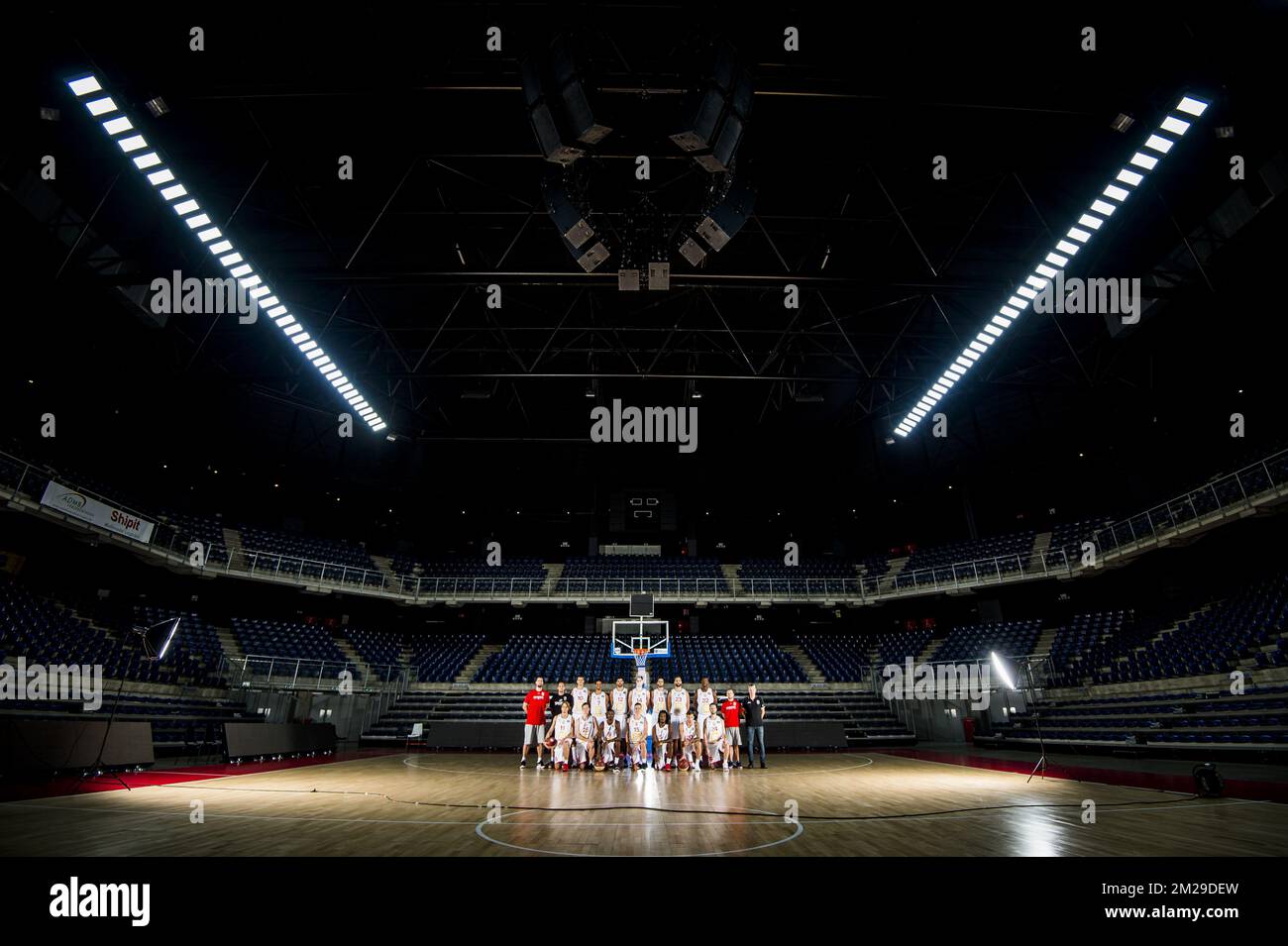 Première division de basket ball hi-res stock photography and images ...