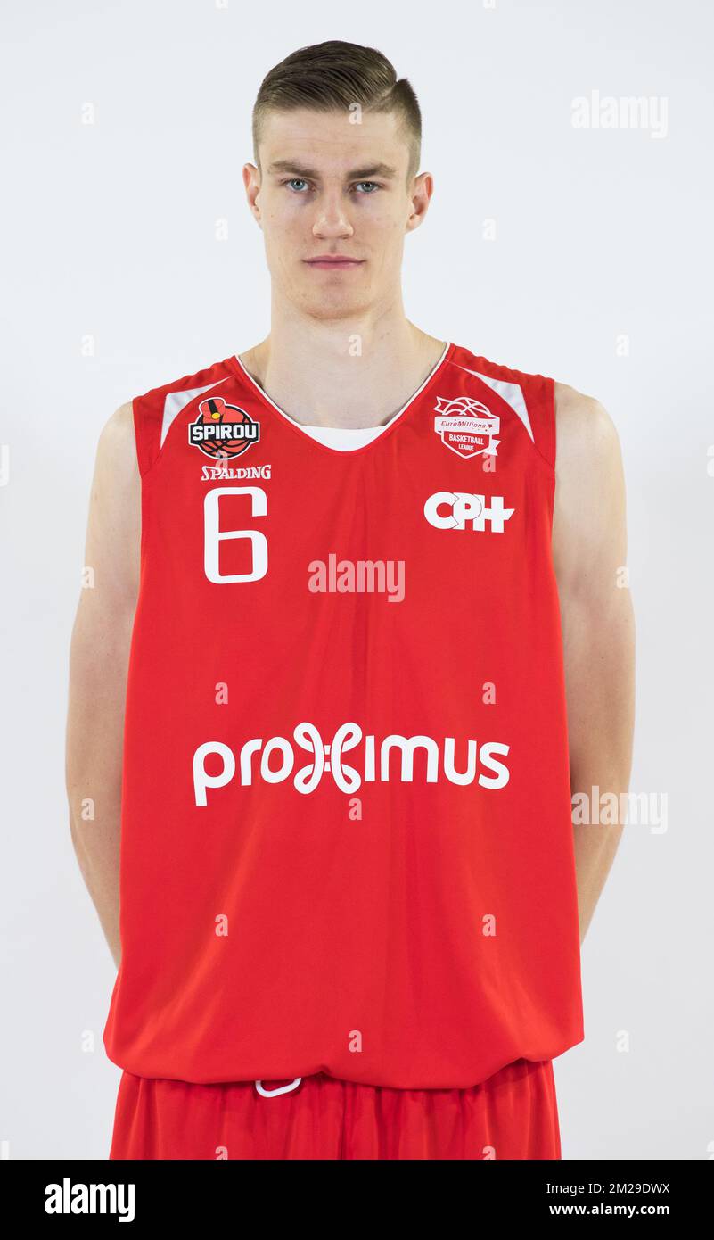 Spirou basket hi-res stock photography and images - Alamy