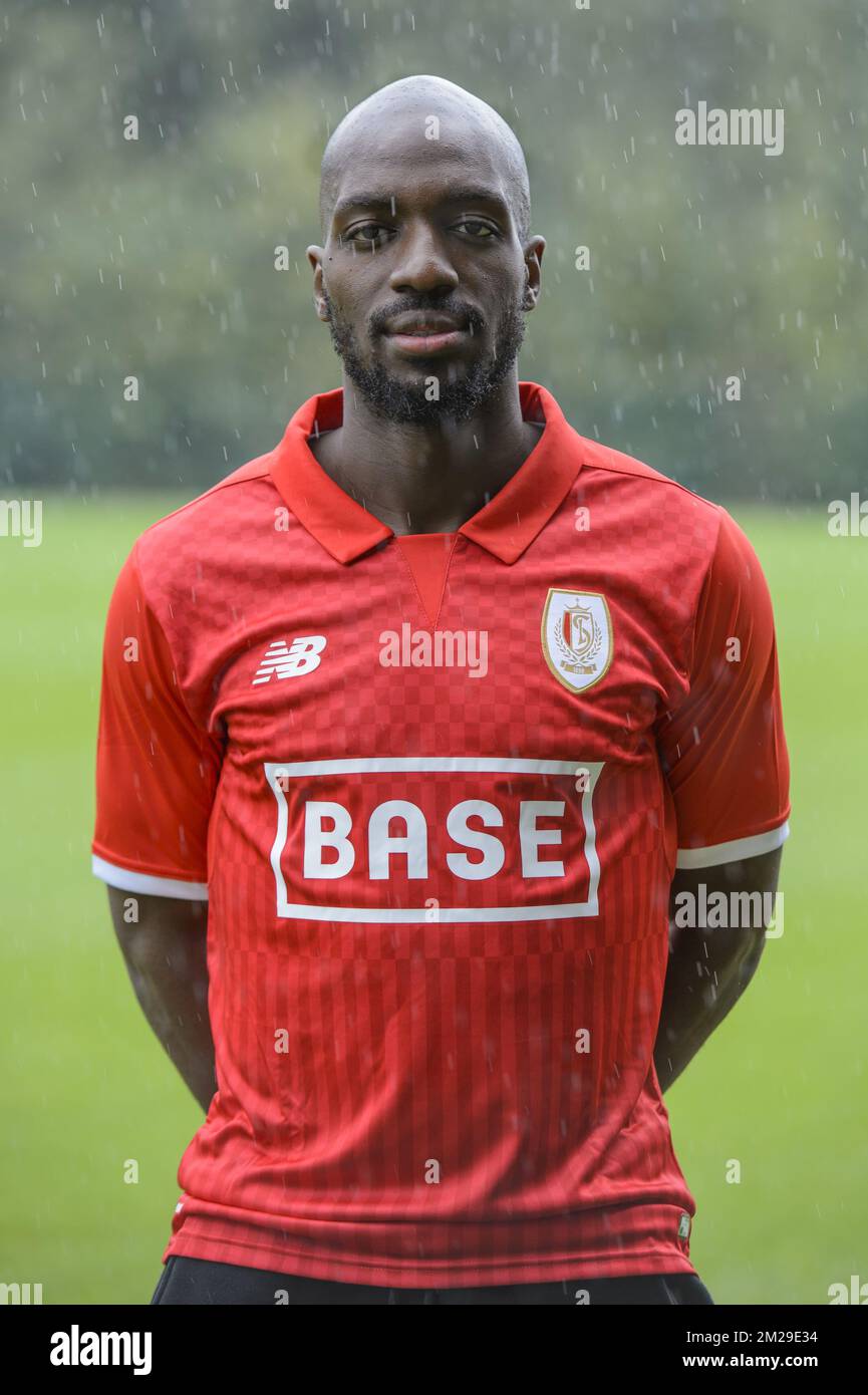 Standard's Luis Pedro Cavanda pictured during poses for photographer at ...