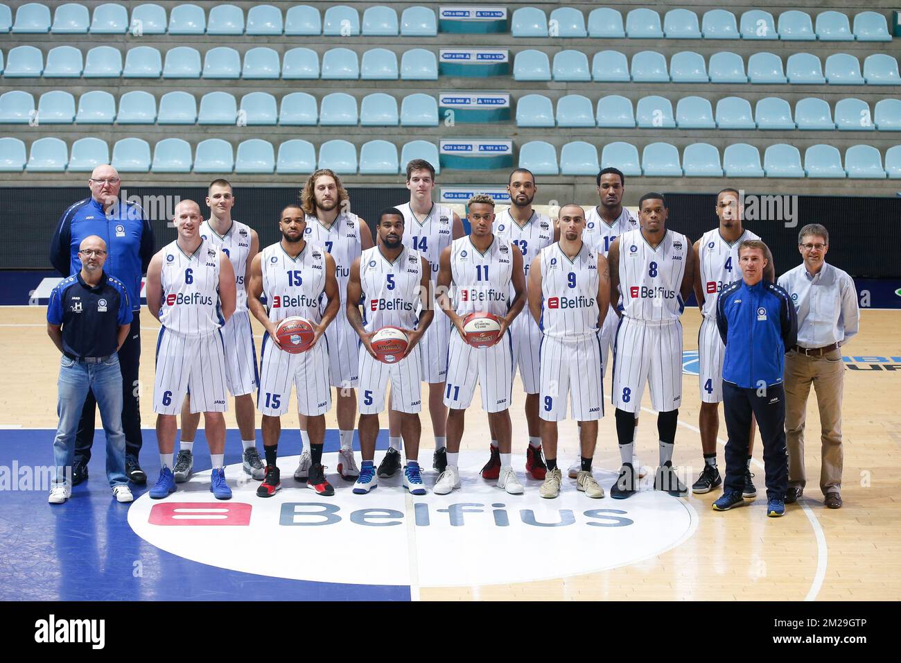 Première division de basket ball hi-res stock photography and images ...