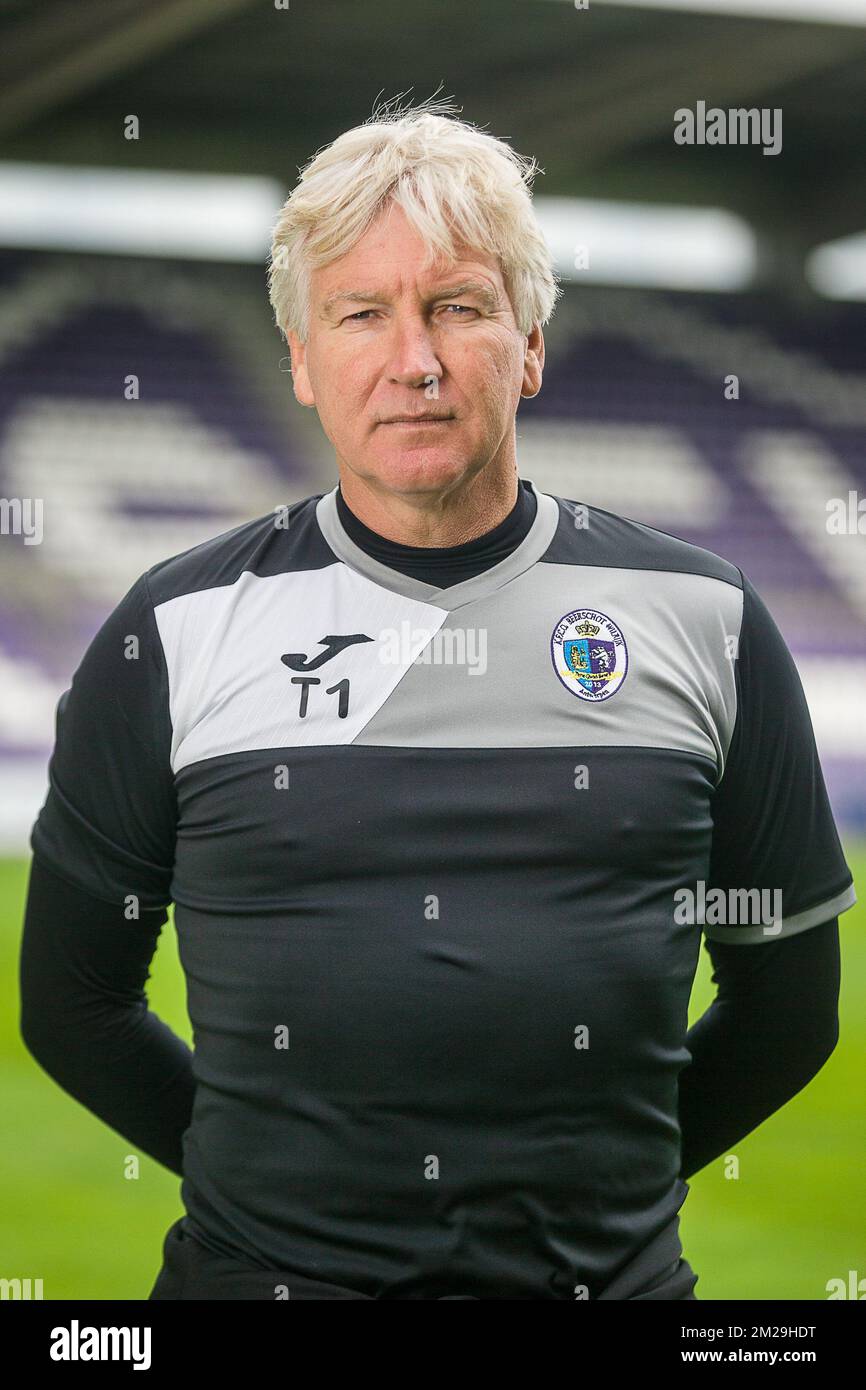 Headcoach Marc Brys poses for photographer at the 2017-2018 season ...