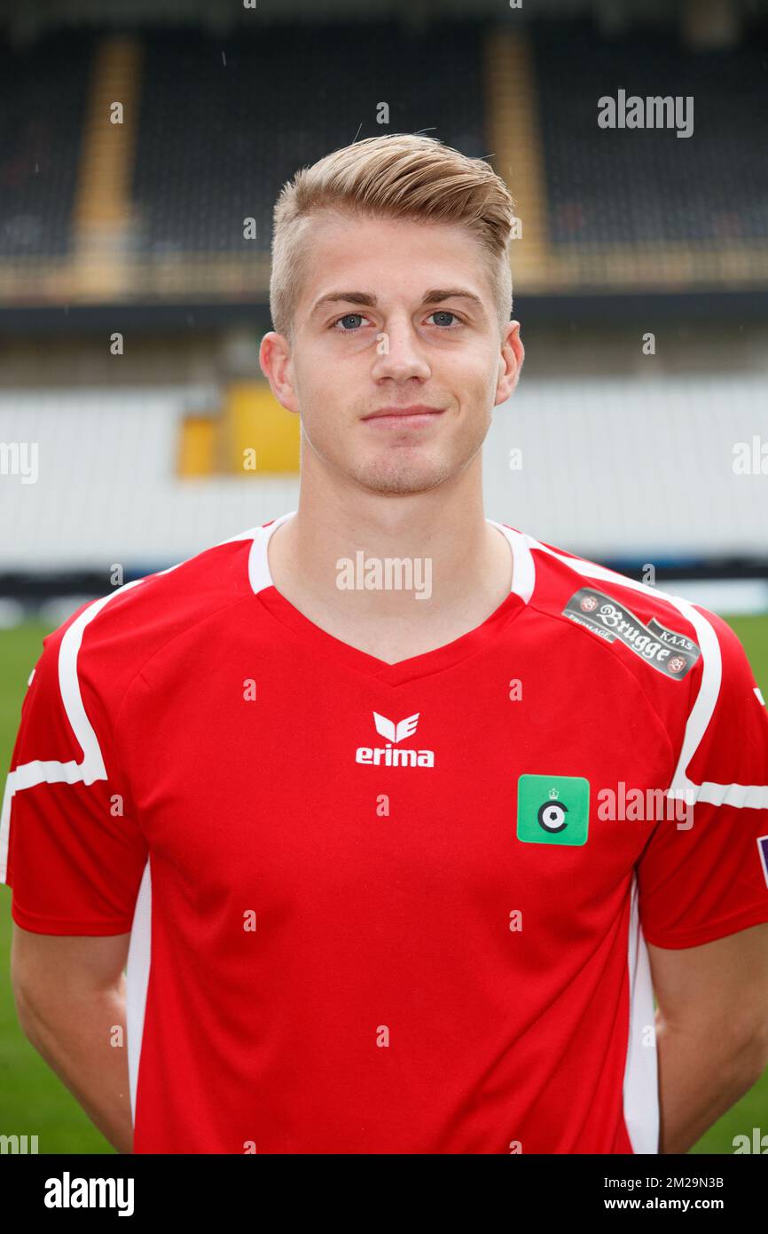 Cercle's goalkeeper Paul Nardi poses for photographer at the 2017-2018 ...