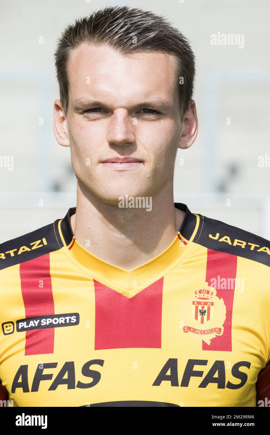 Mechelen's Hannes Smolders poses for photographer at the 2017-2018 ...