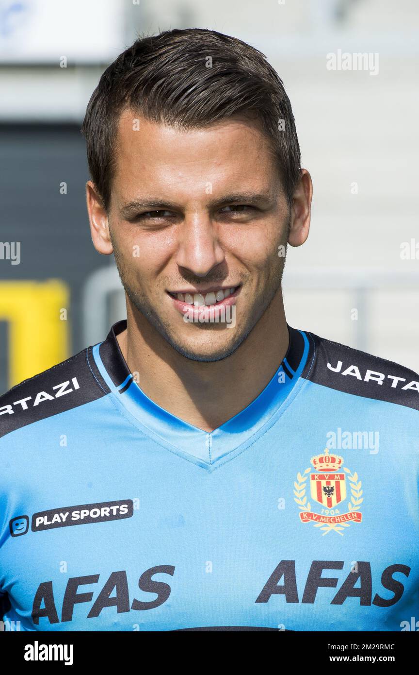 Mechelen's goalkeeper Anthony Moris poses for photographer at the 2017 ...