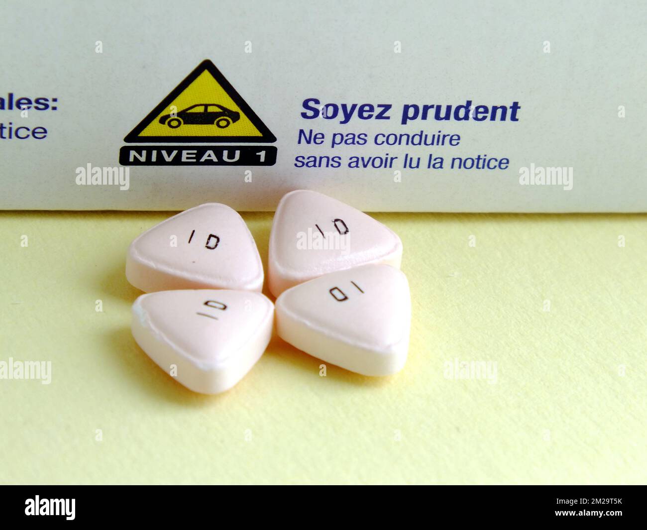 Médicament anti inflammatoire hi-res stock photography and images - Alamy