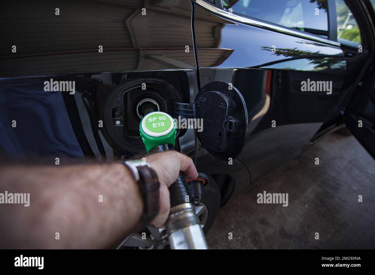 Pompes carburant hi-res stock photography and images - Alamy