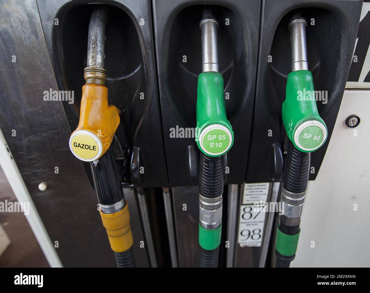 Pompes a essence hi-res stock photography and images - Alamy