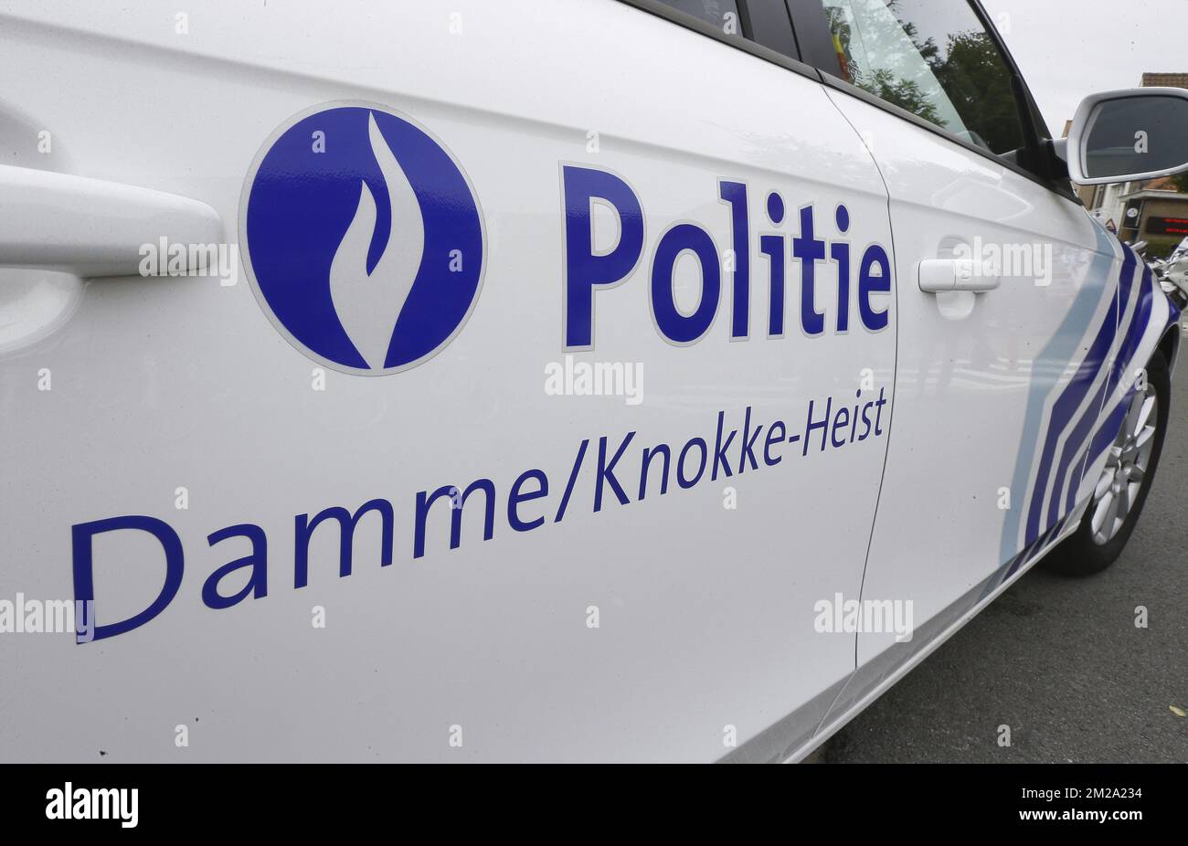 Illustration picture shows a logo of the police Damme - Knokk-Heist ...