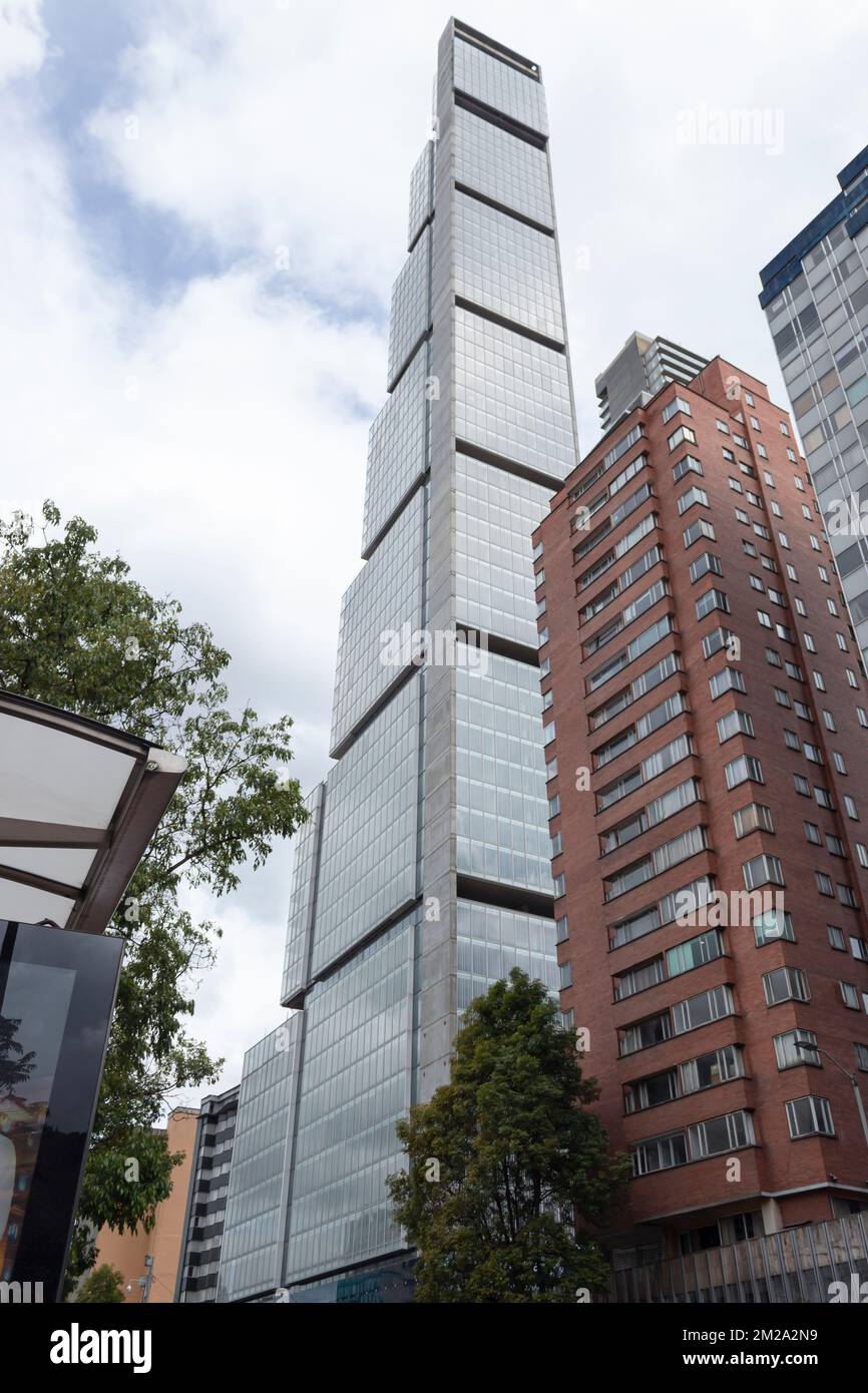 Tower office builldings hi-res stock photography and images - Alamy