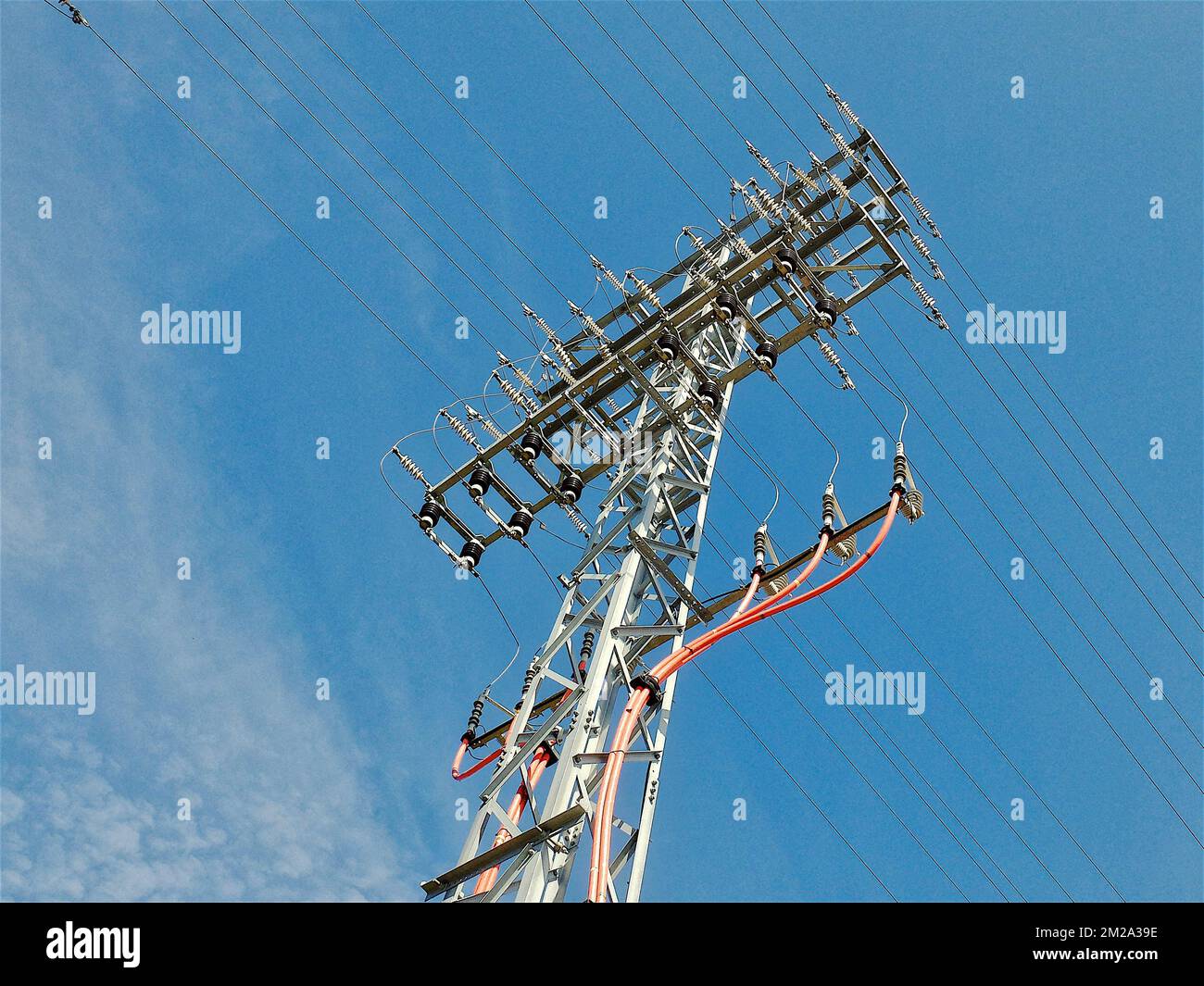Pylone electrique hi-res stock photography and images - Alamy