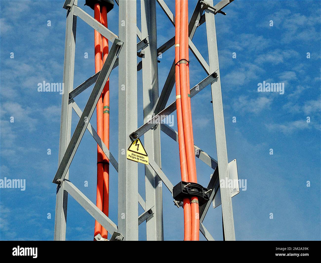 Pylone electrique hi-res stock photography and images - Alamy