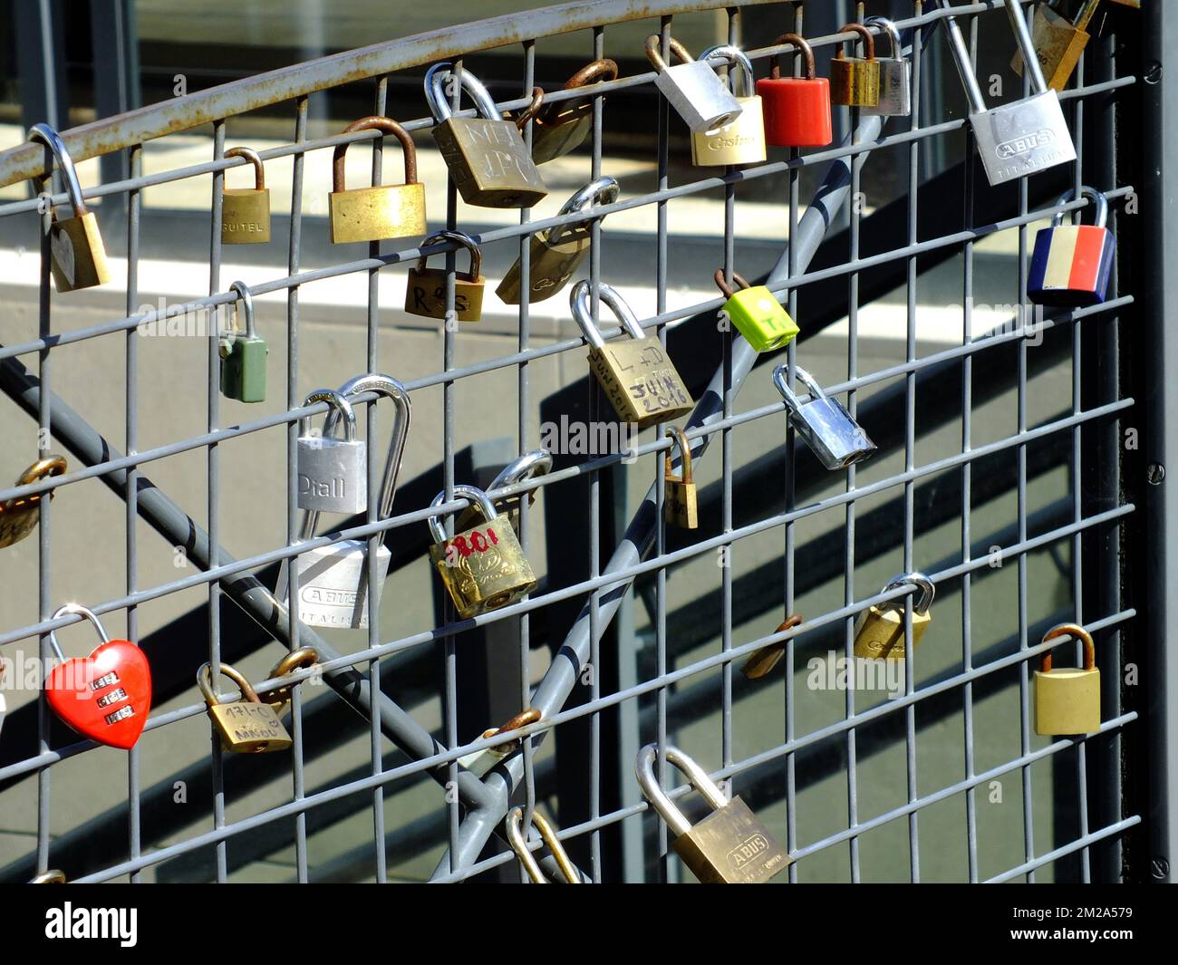 Serrure de porte hi-res stock photography and images - Alamy