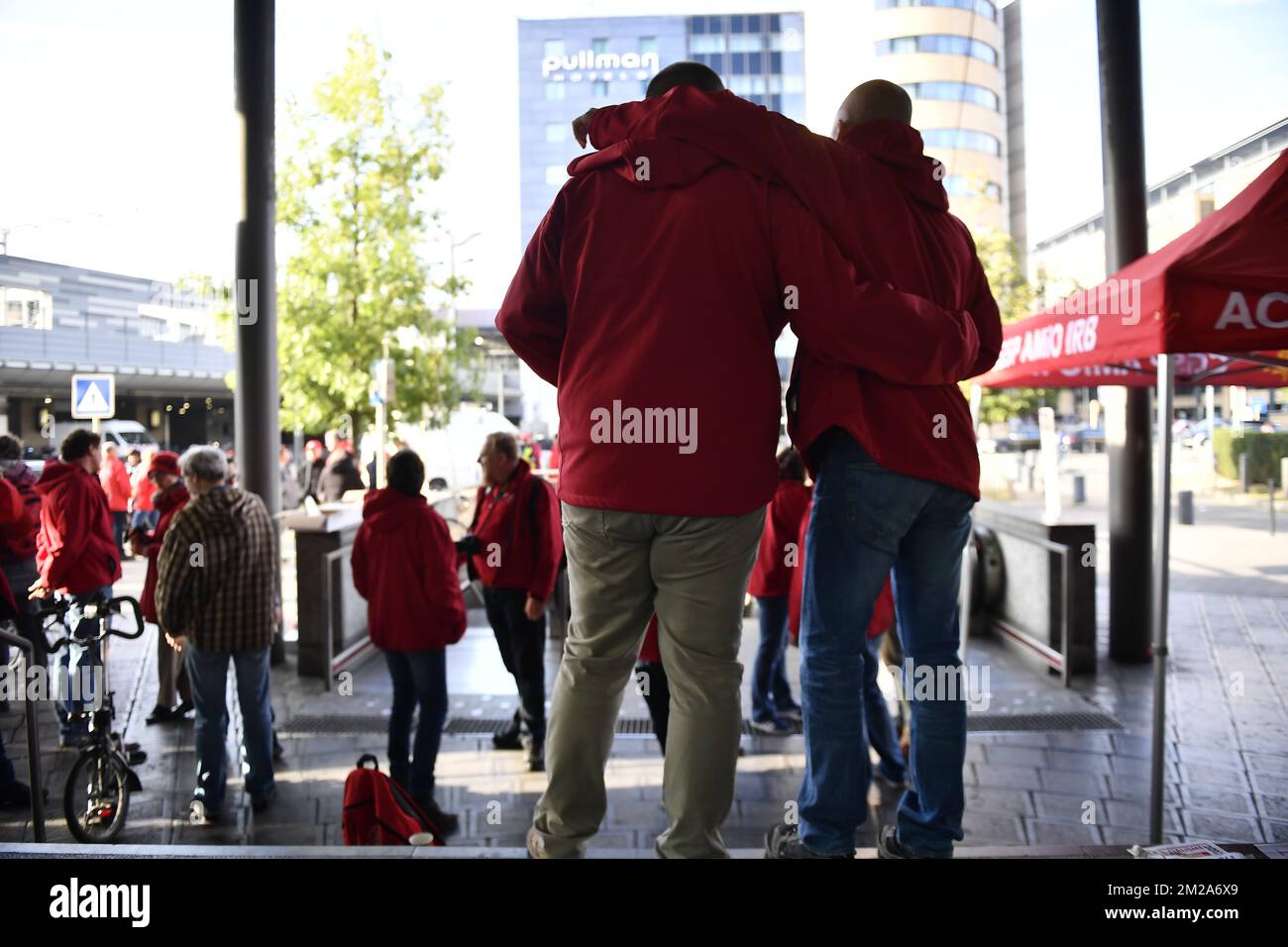 Picket line pictured during a general strike called by FGTB-CGSP/ ABVV ...