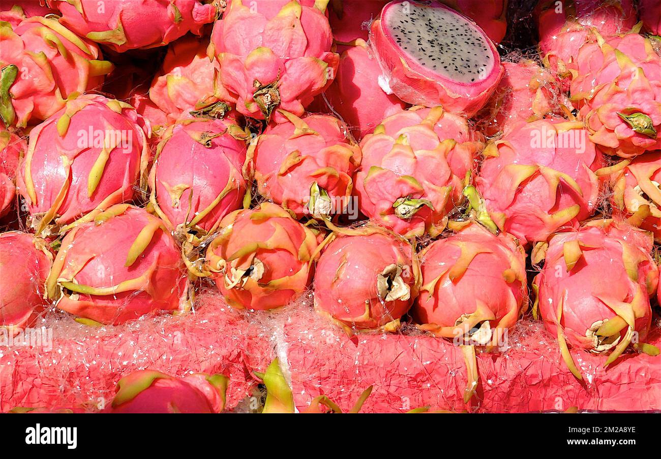 Dragon fruit | Fruit du dragon 13/10/2017 Stock Photo - Alamy