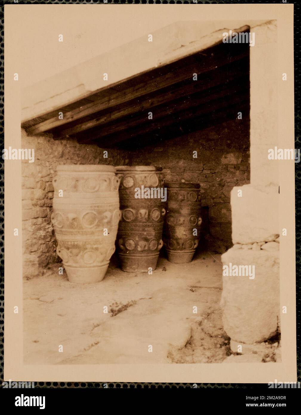 Cnossus - great jars , Archaeological sites, Castles & palaces ...