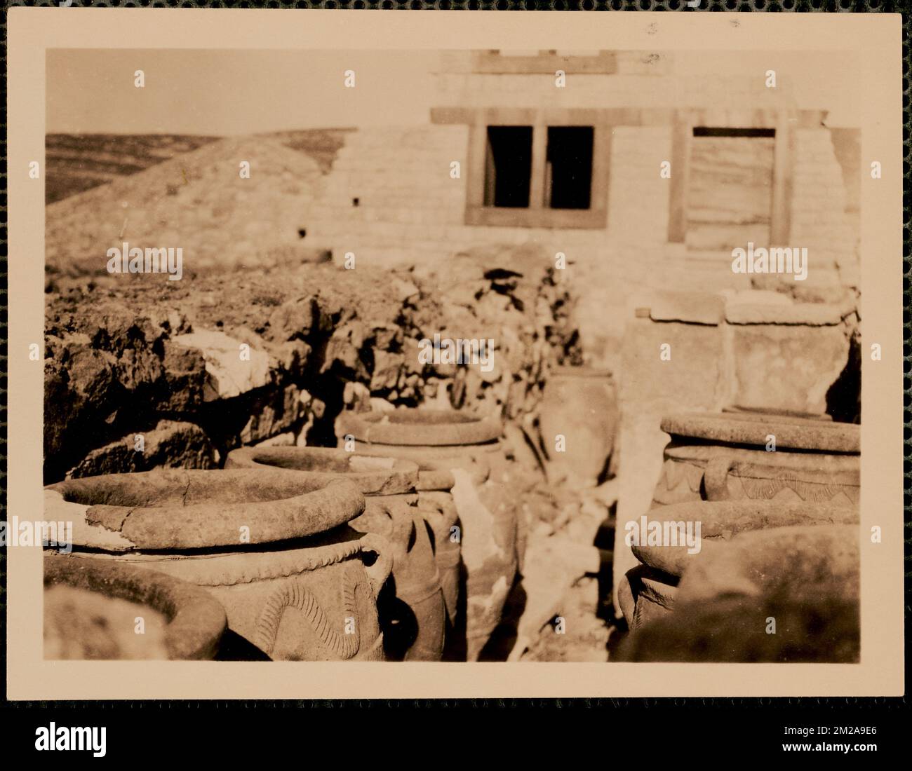 Cnossus - storage jars , Archaeological sites, Castles & palaces ...