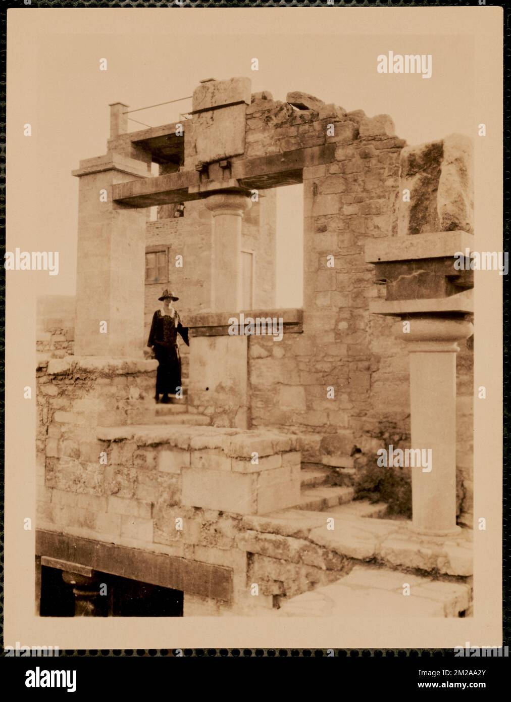 Cnossus, great staircase , Archaeological sites, Castles & palaces ...