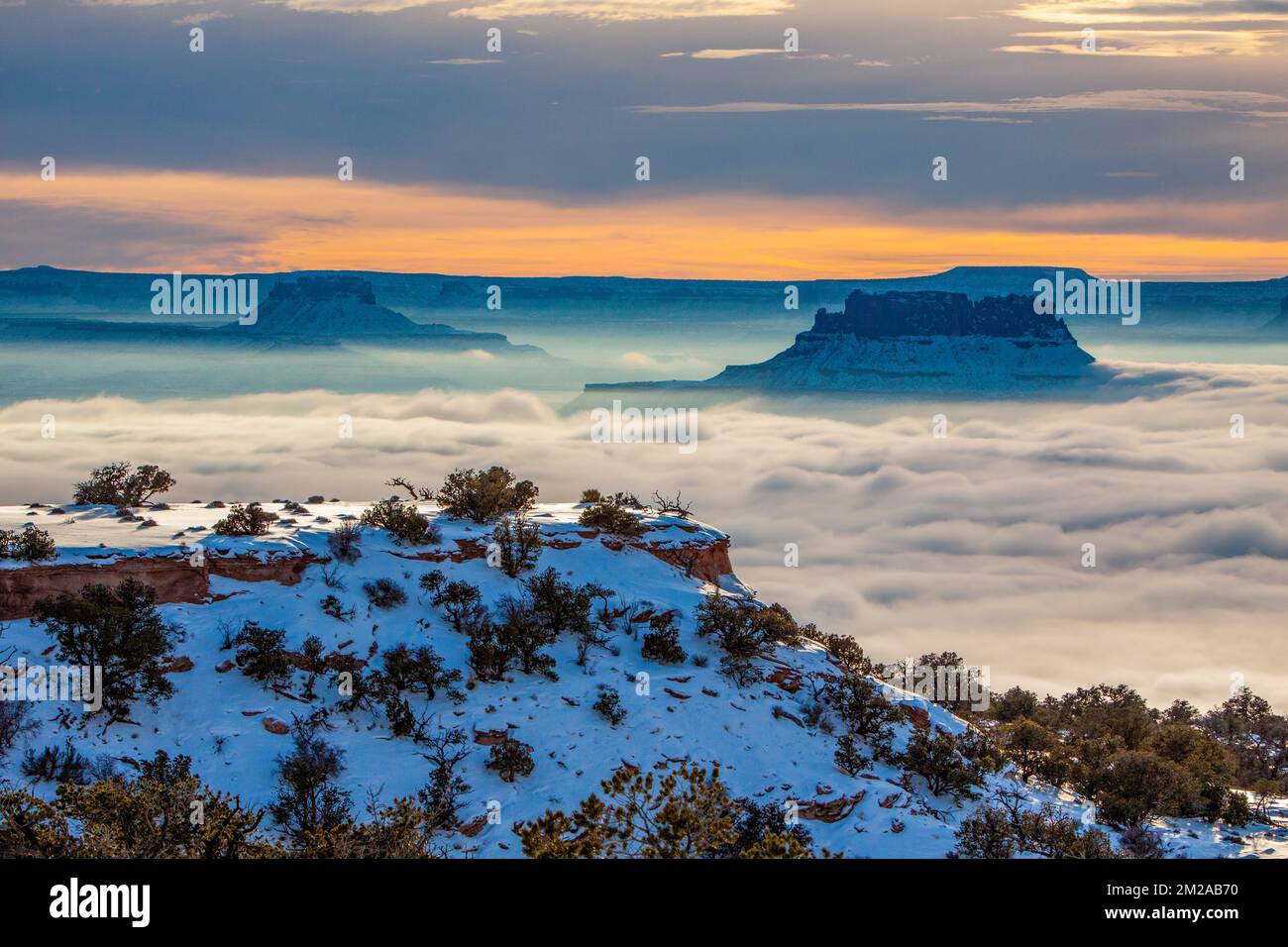 Ekker Butte and the Orange Cliffs, Utah, USA Stock Photo - Alamy