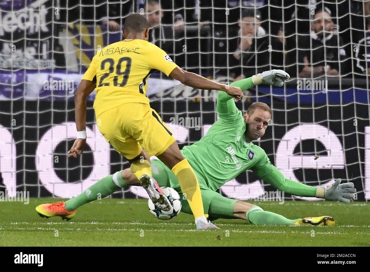 Kylian mbappe 2017 hi-res stock photography and images - Alamy