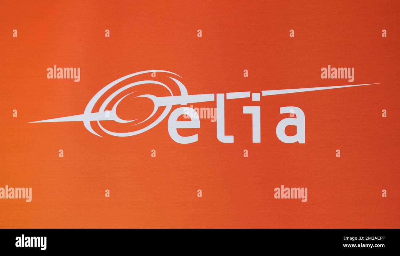 Electricity transmission system operator hi-res stock photography and ...