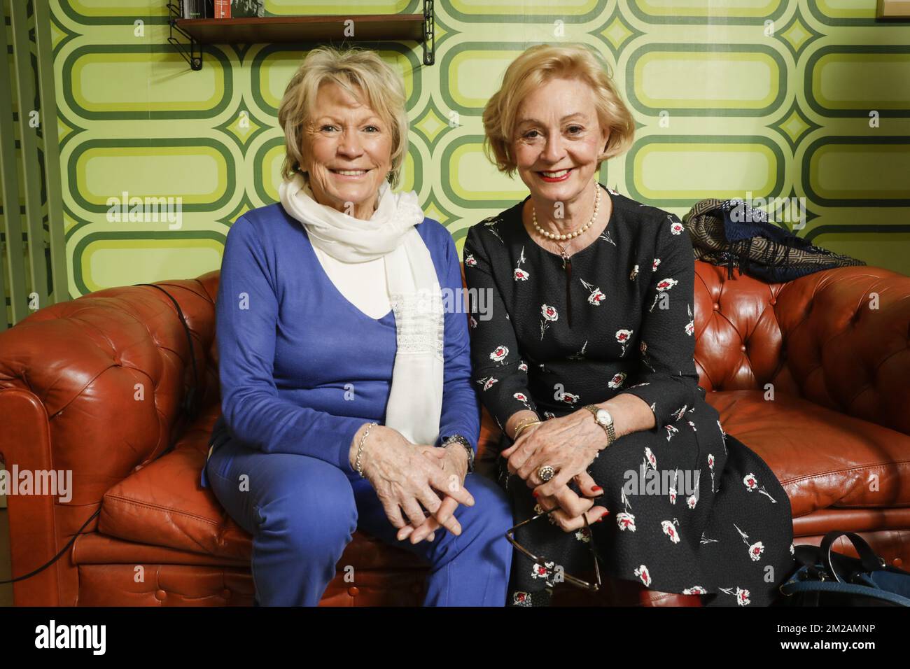 Actress Chris Lomme and actress Leah Thys pose for the photographer ...