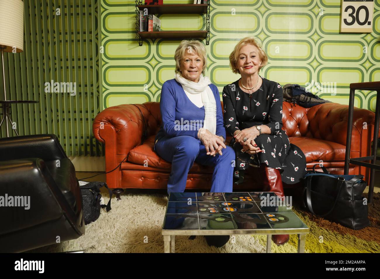 Actress Chris Lomme and actress Leah Thys pose for the photographer ...