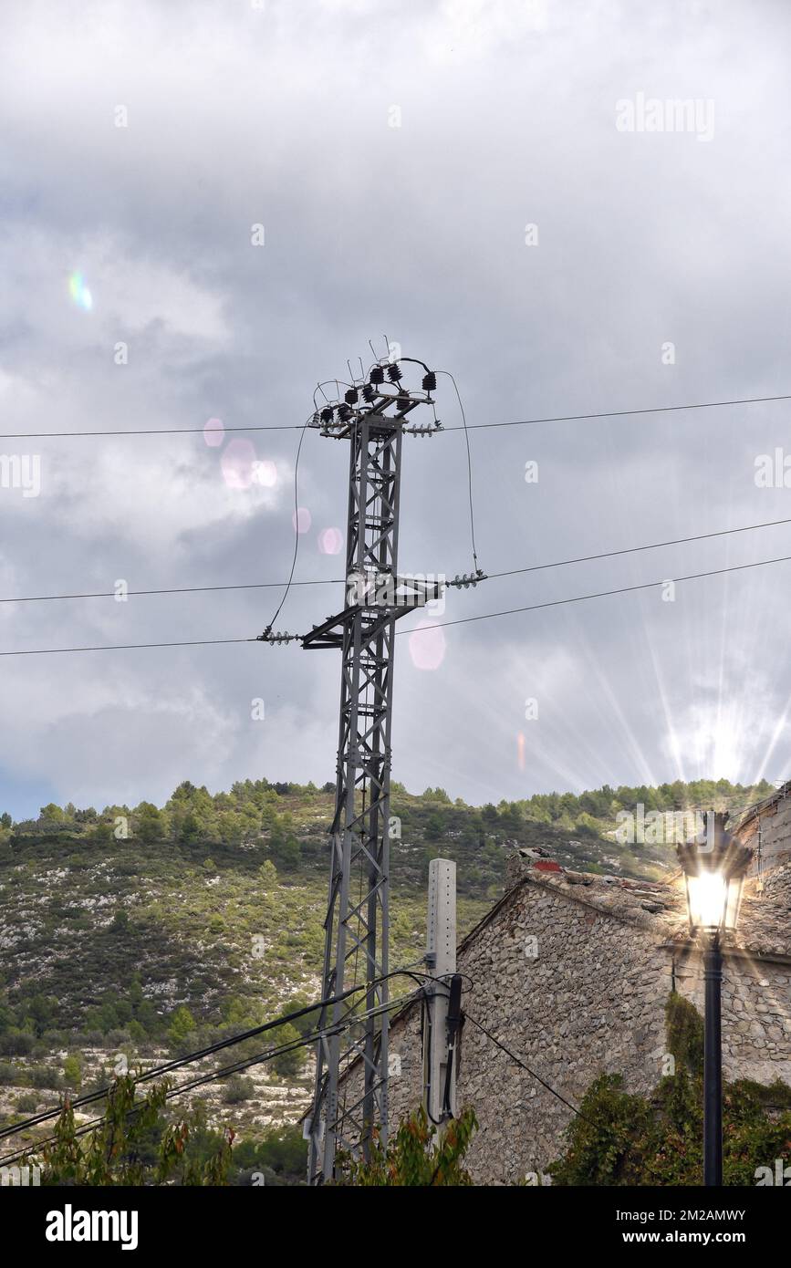 Pylone electrique hi-res stock photography and images - Alamy