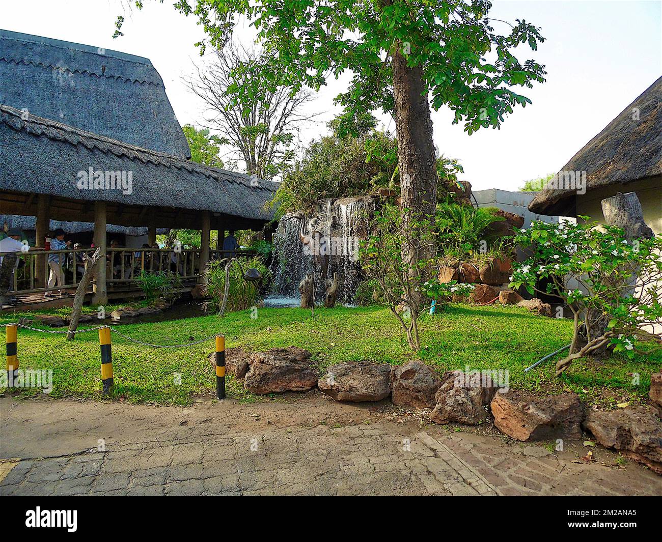 Lodge in Kruger Park | Lodge dans le Kruger Park 08/08/2017 Stock Photo ...