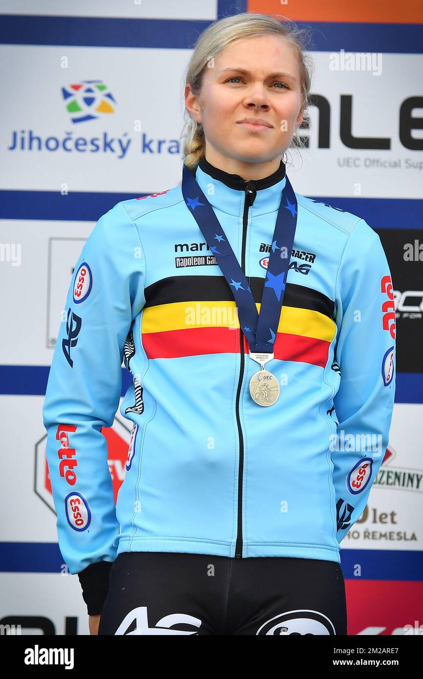 Belgian Laura Verdonschot pictured on the podium after the women U23 ...