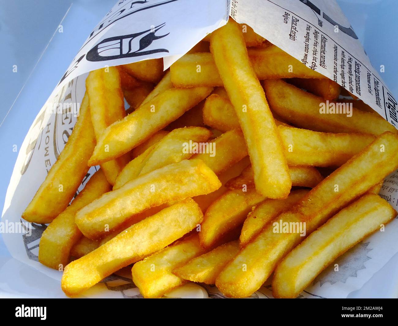 Cornet de frites hi-res stock photography and images - Alamy