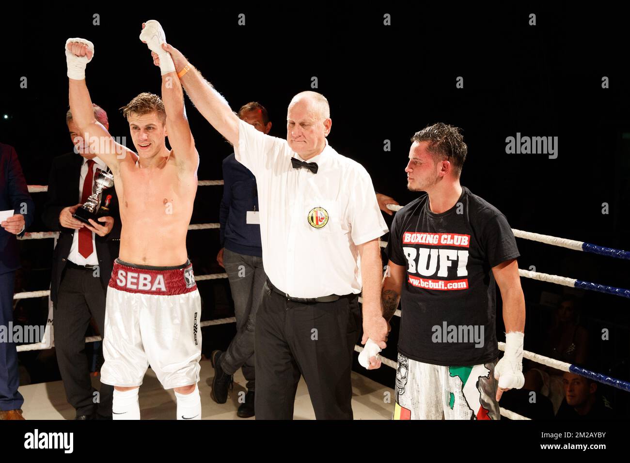 Belgian Sebastiaan Steen celebrates after winning the boxing fight ...