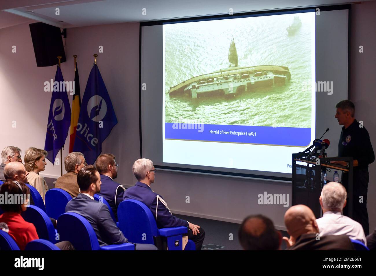 Disaster victim identification team hi-res stock photography and images ...