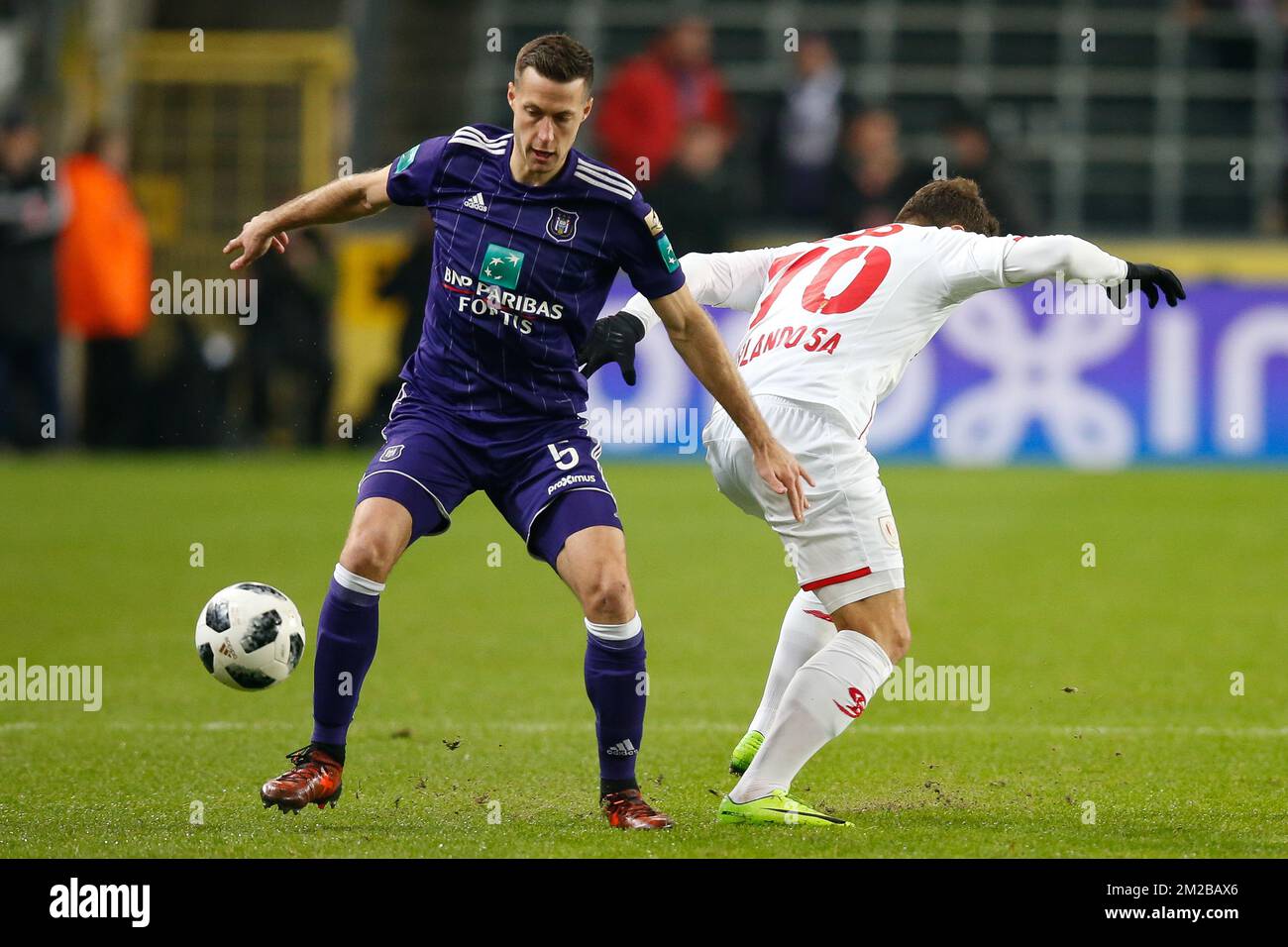 Anderlecht's Uros Spajic and Standard's Orlando Sa fight for the ball ...