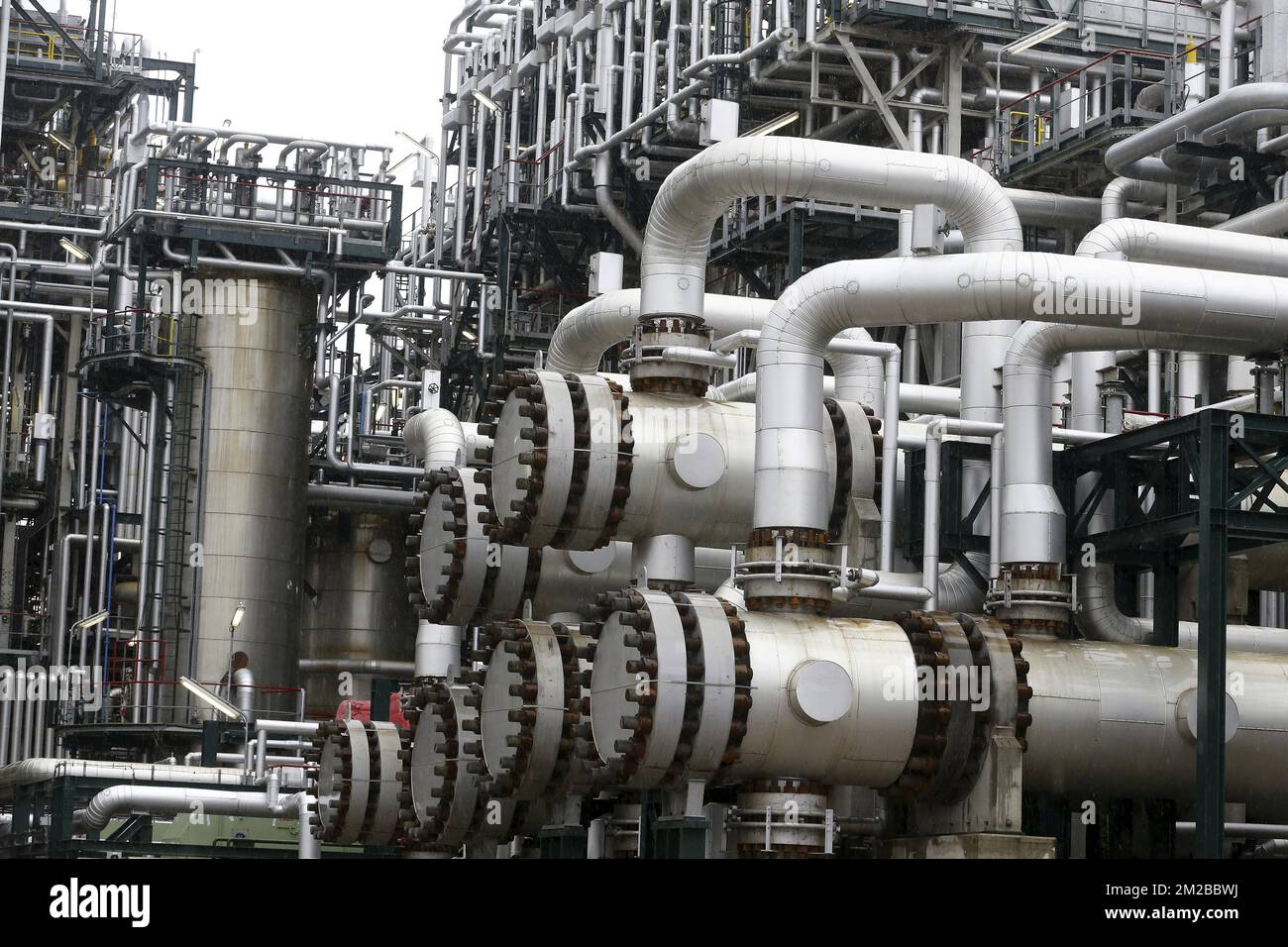 Total raffinaderij antwerpen hi-res stock photography and images - Alamy