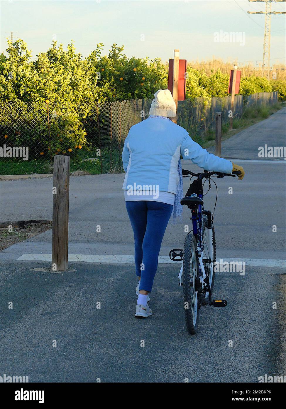 Personne retraitée hi-res stock photography and images - Alamy