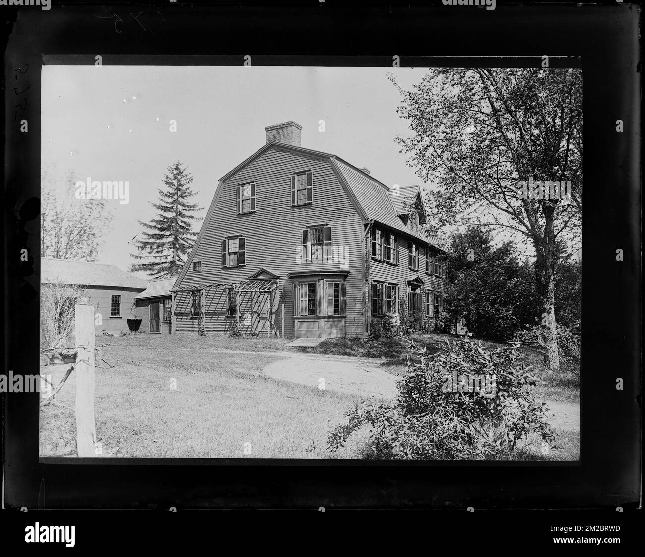 Concord, Reverend William Emerson house, 'Old Manse,' 1765, south side ...