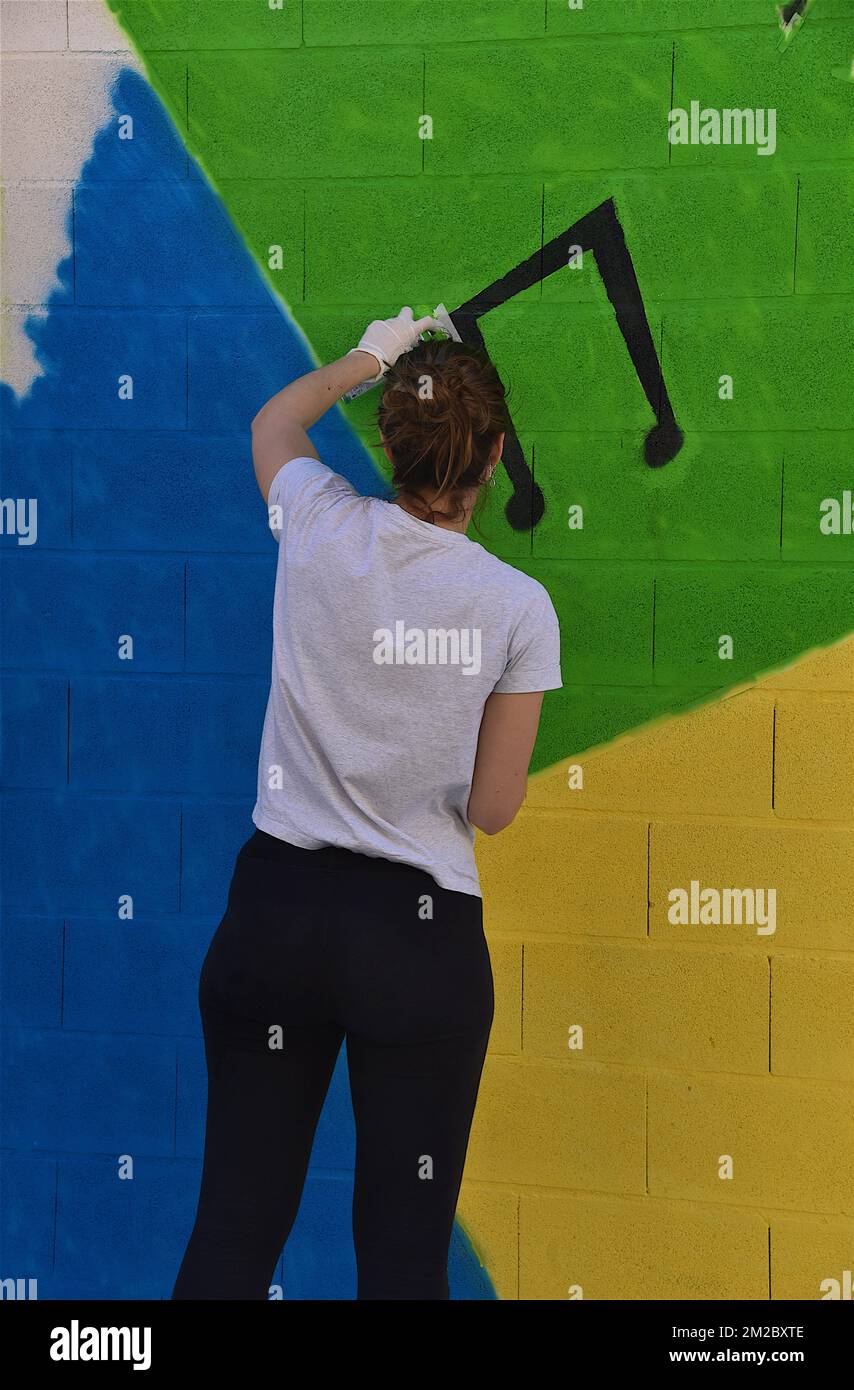 Graphist at work | Graffeur au travail 30/12/2017 Stock Photo - Alamy