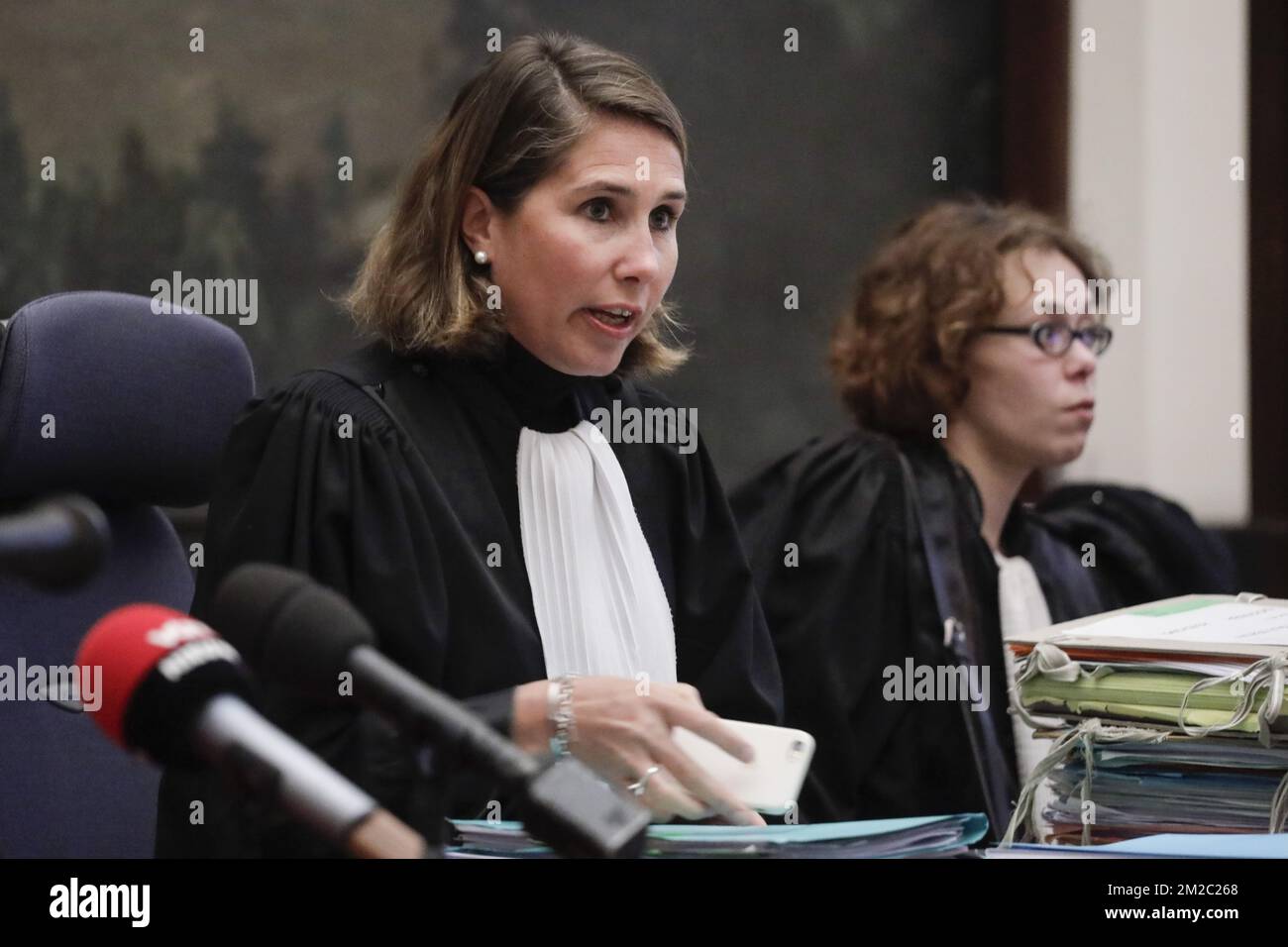 Kids court judge hi-res stock photography and images - Alamy