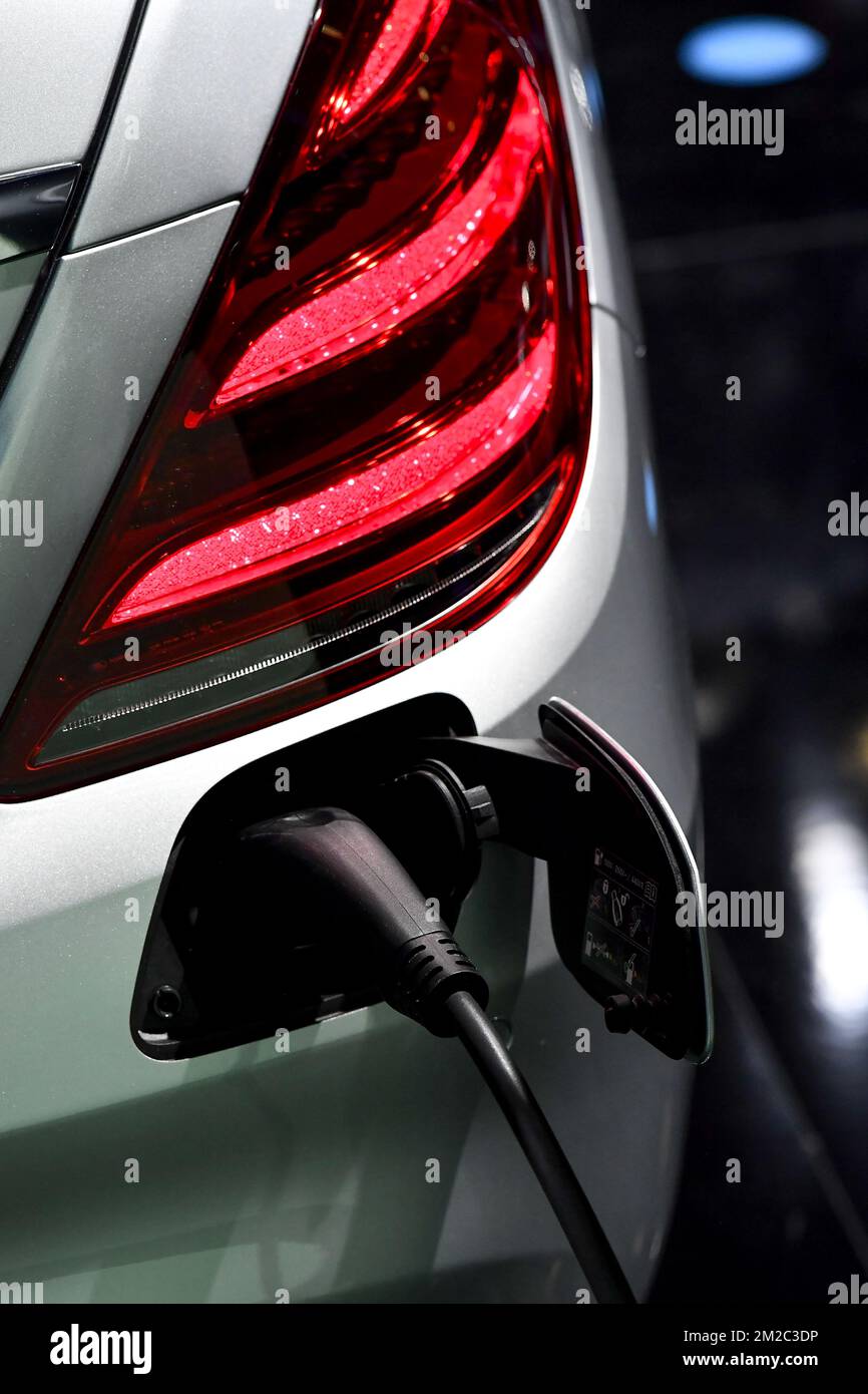 Elektrische wagen hi-res stock photography and images - Alamy