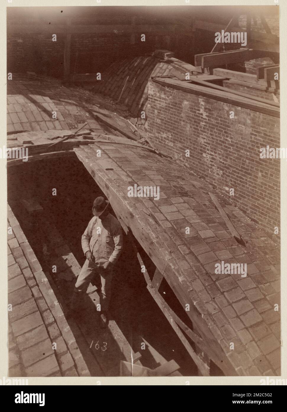 Construction of the arches underneath Grand Staircase, construction of ...