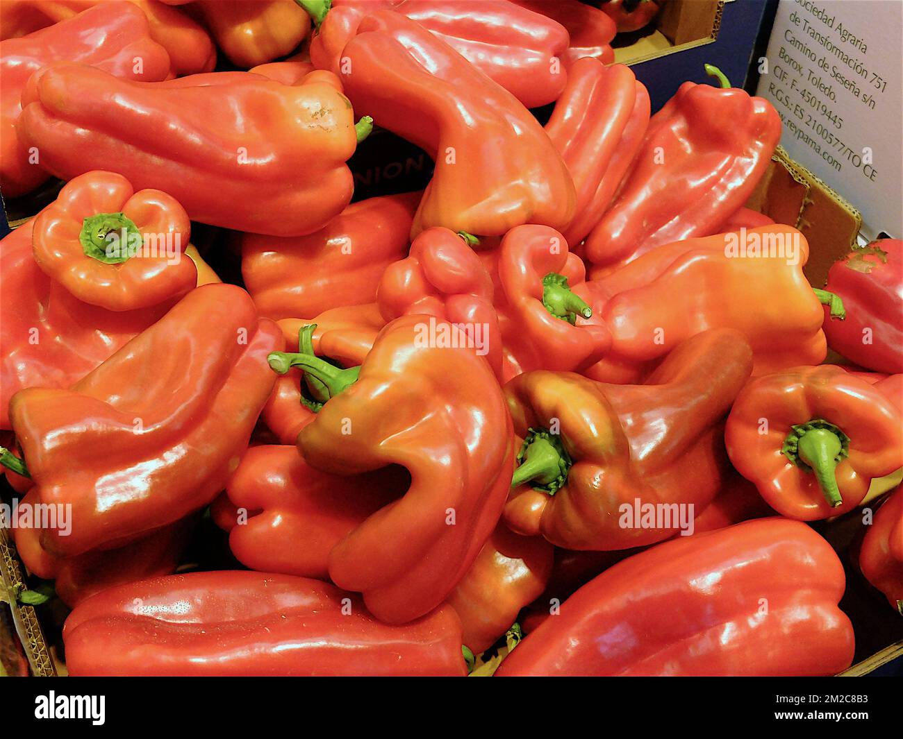 Poivrons rouge hi-res stock photography and images - Alamy